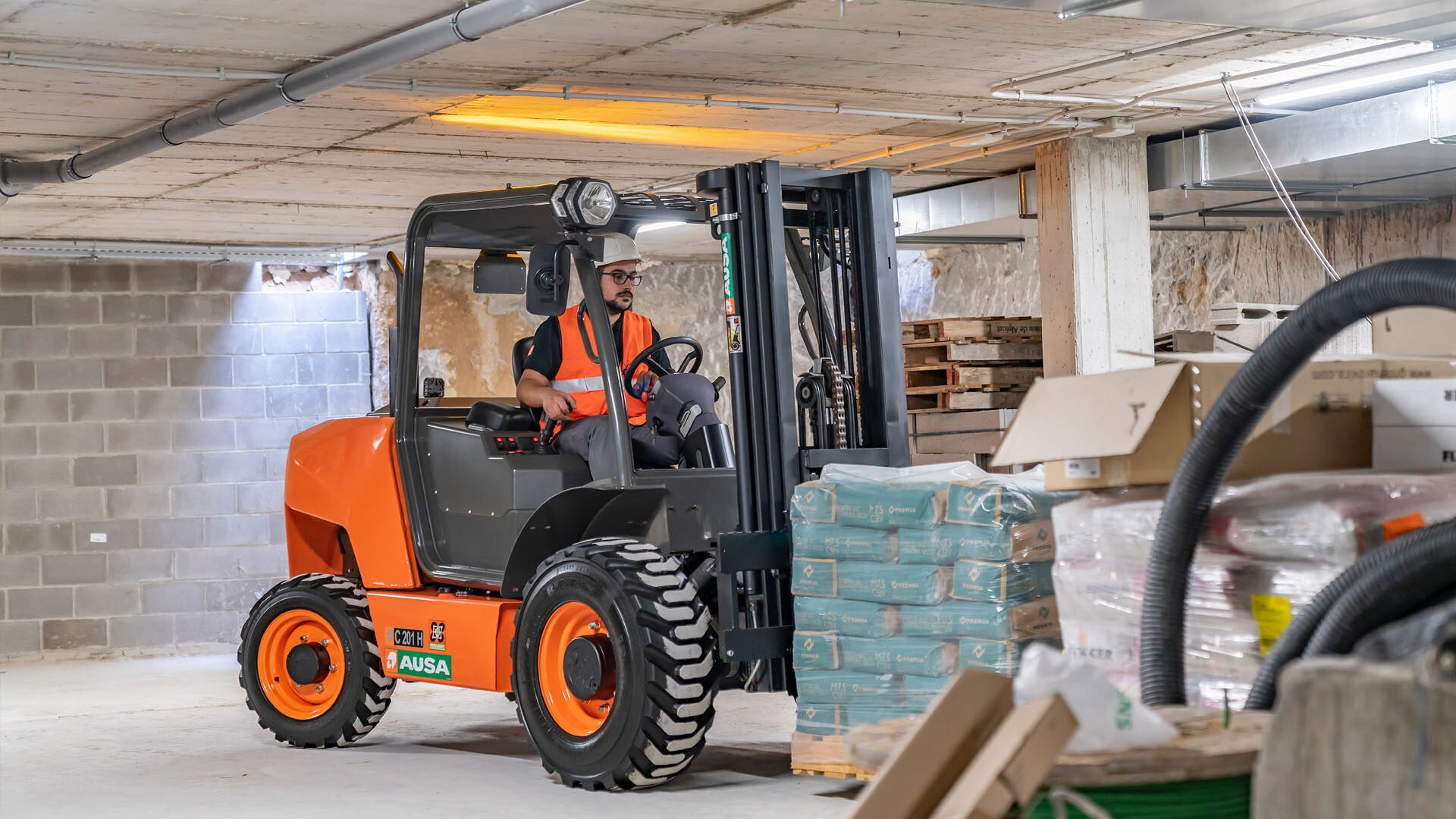 Hubstapler | Höhe bis 5,40 m | Tragkraft bis 2.000kg – BIGMAN